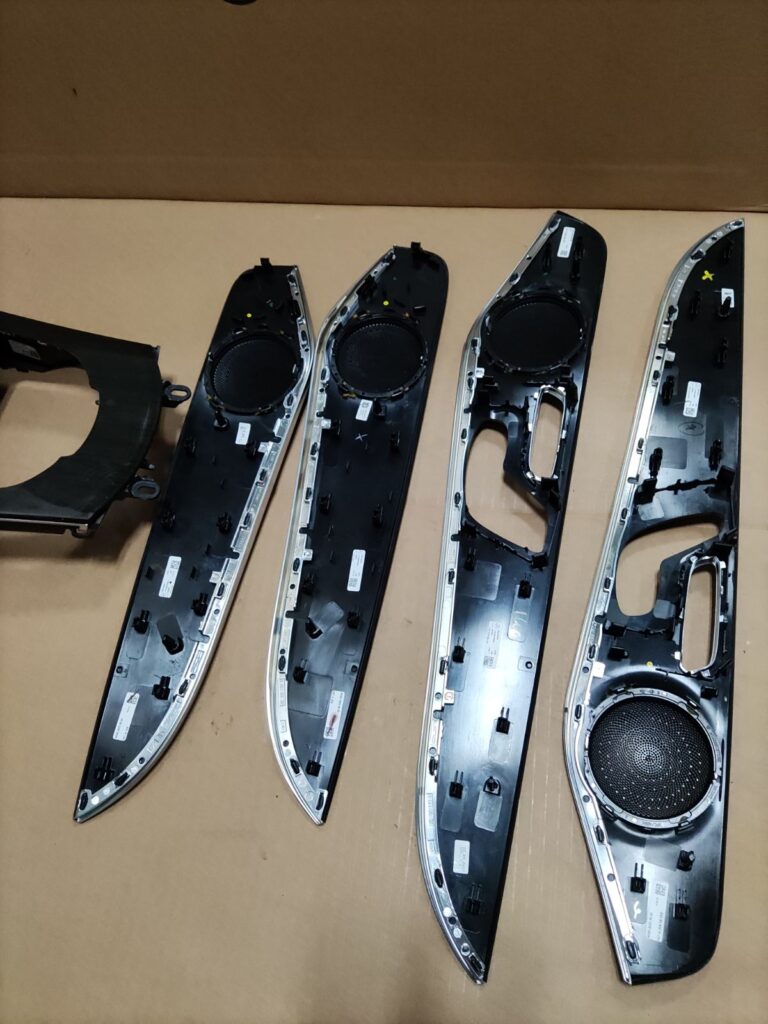 Mercedes Benz GLC C klasės salono apdaila A2056801105