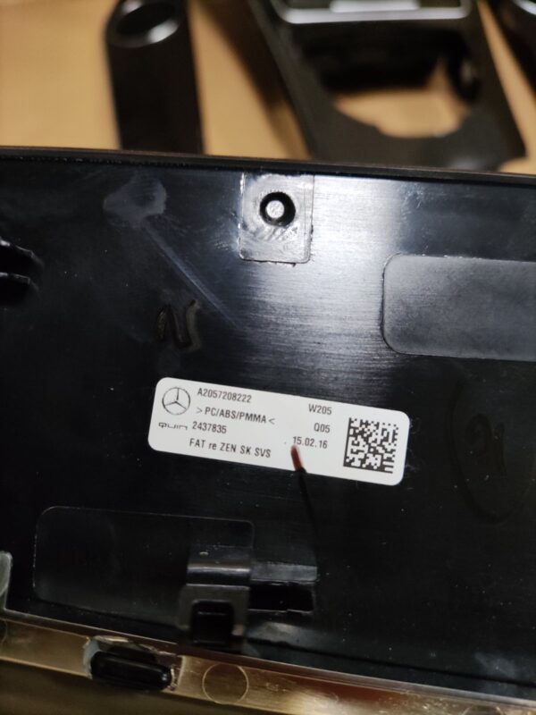 Mercedes Benz GLC C klasės salono apdaila A2056801105