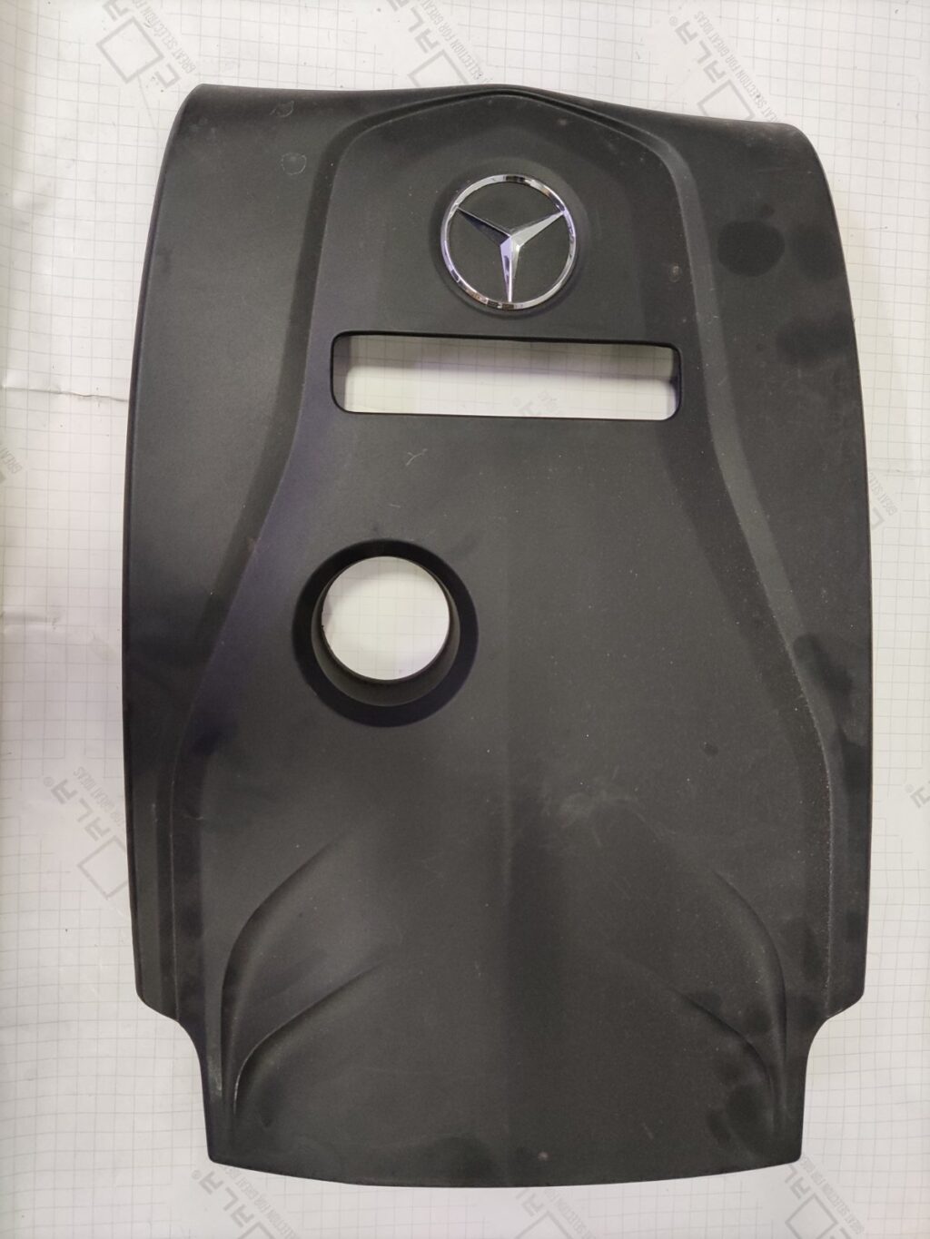 MERCEDES-BENZ Variklio dekoratyvinė plastmasė A2740106707