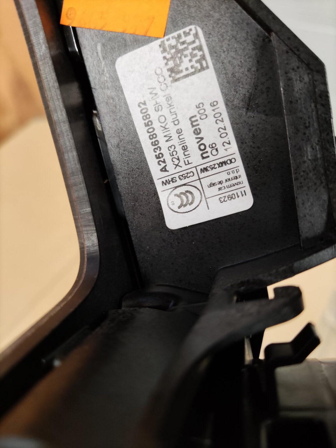 Mercedes Benz GLC centrinė apdaila A2536805802