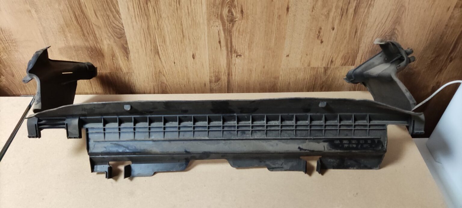 A2055050330 radiatoriaus apatinis ortakis